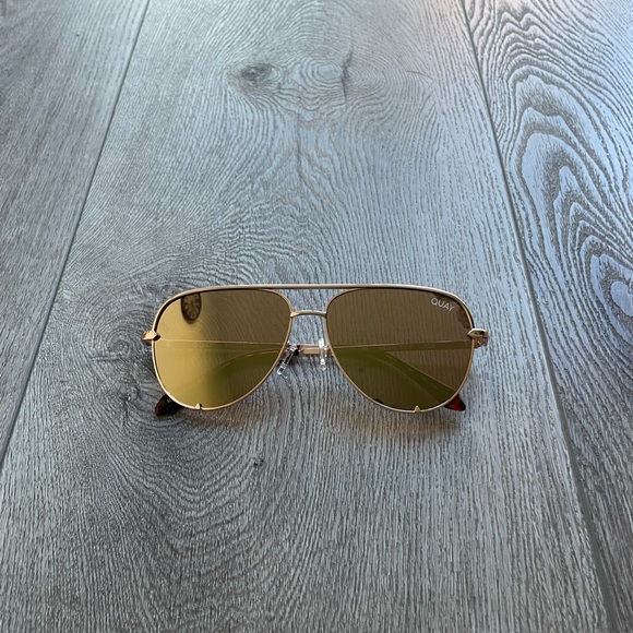 Quay Australia | Accessories | Quay Australia High Key Gold Oversized ...